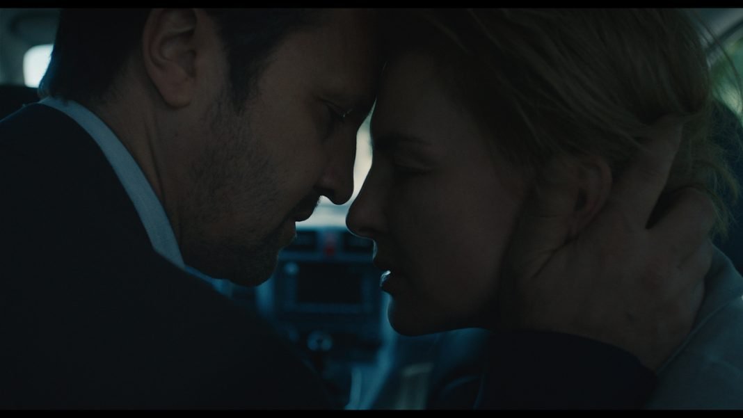 Zavera – Secretele celui mai bun prieten - Postmodern